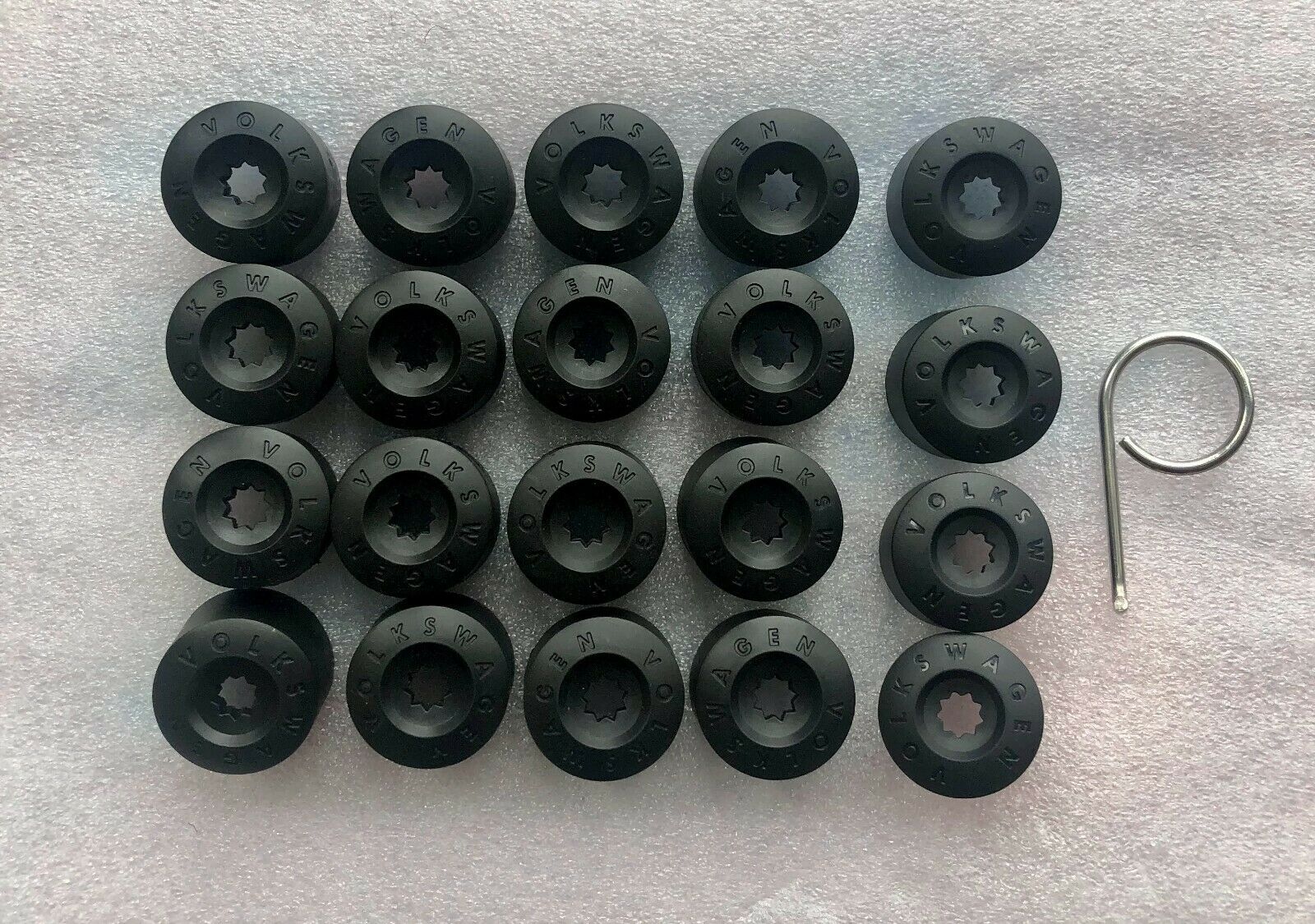 GENUINE VW Volkswagen Bolt covers black set 20 pcs with removal tool ...