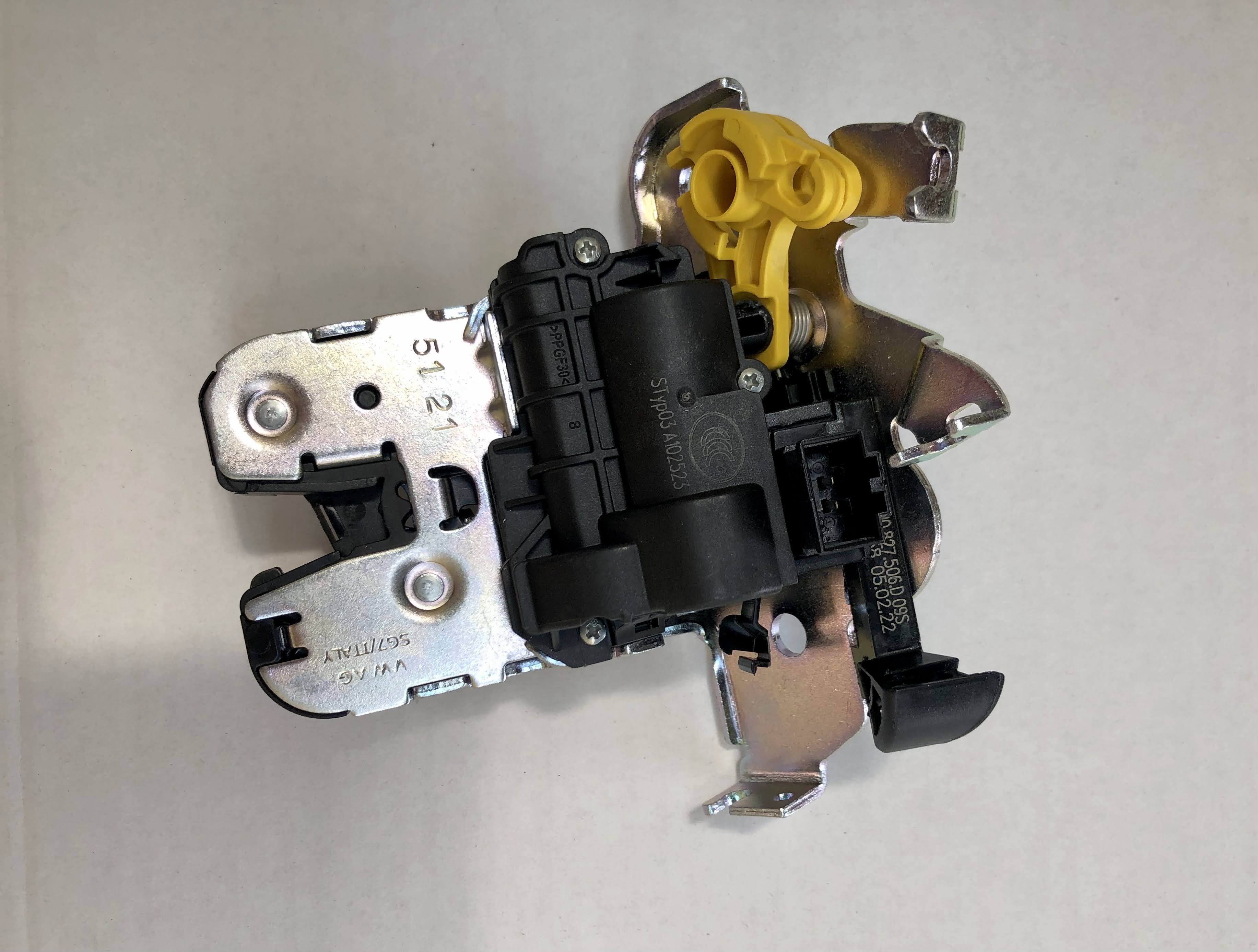 Audi Seat Skoda lid lock for tailgate 4M0827506D