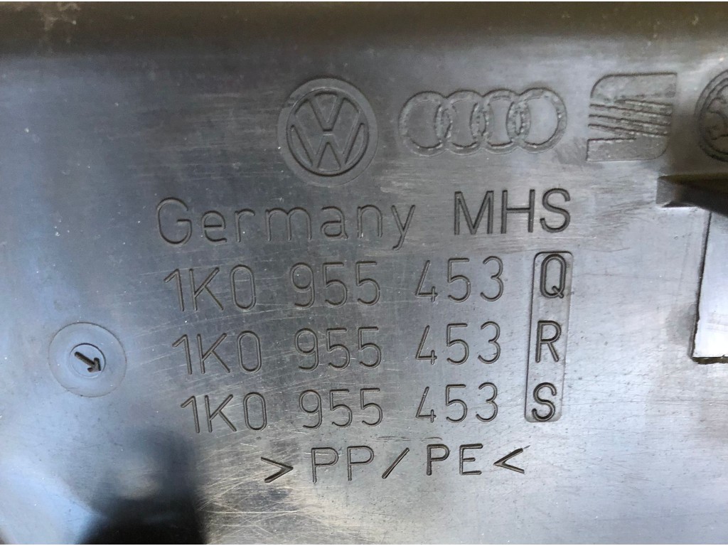 Genuine Audi VW Skoda Seat Windshield Wiper Reservoir Tank 1K0955453S