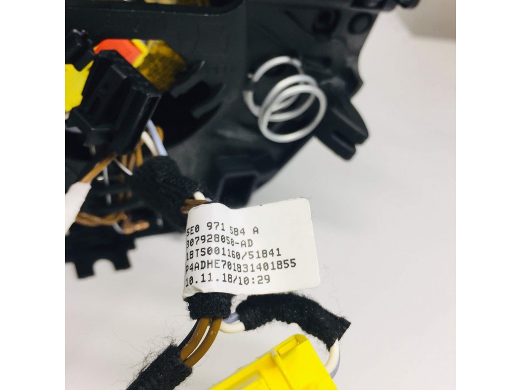 Skoda Airbag Unit For Steering Wheel with Cable 6V0880201T